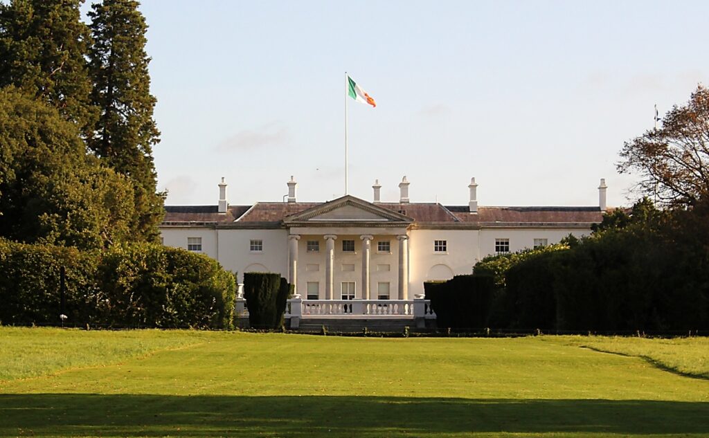 Áras an Uachtaráin – Éire X